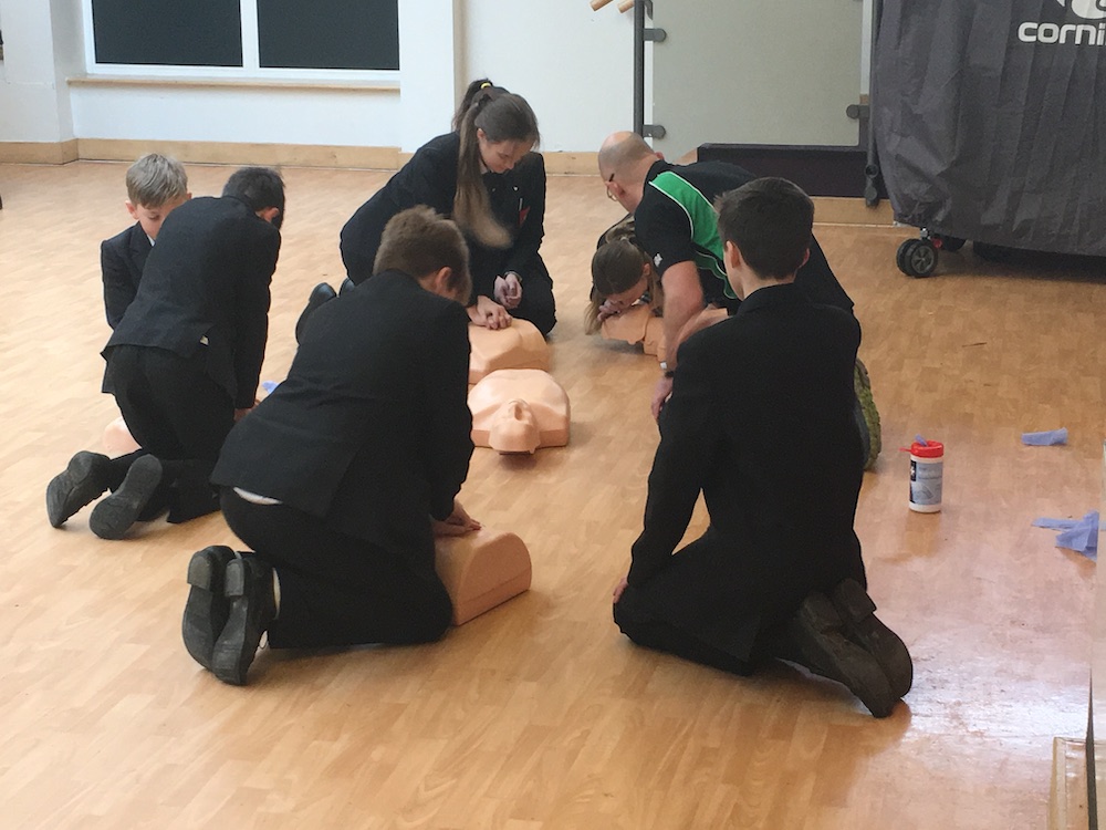 Can children learn First Aid? Children learn free on our student first aid